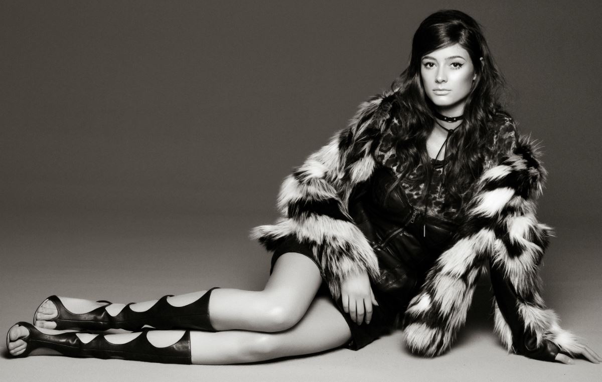 BRAVE MODELS - DAYANE HOFER