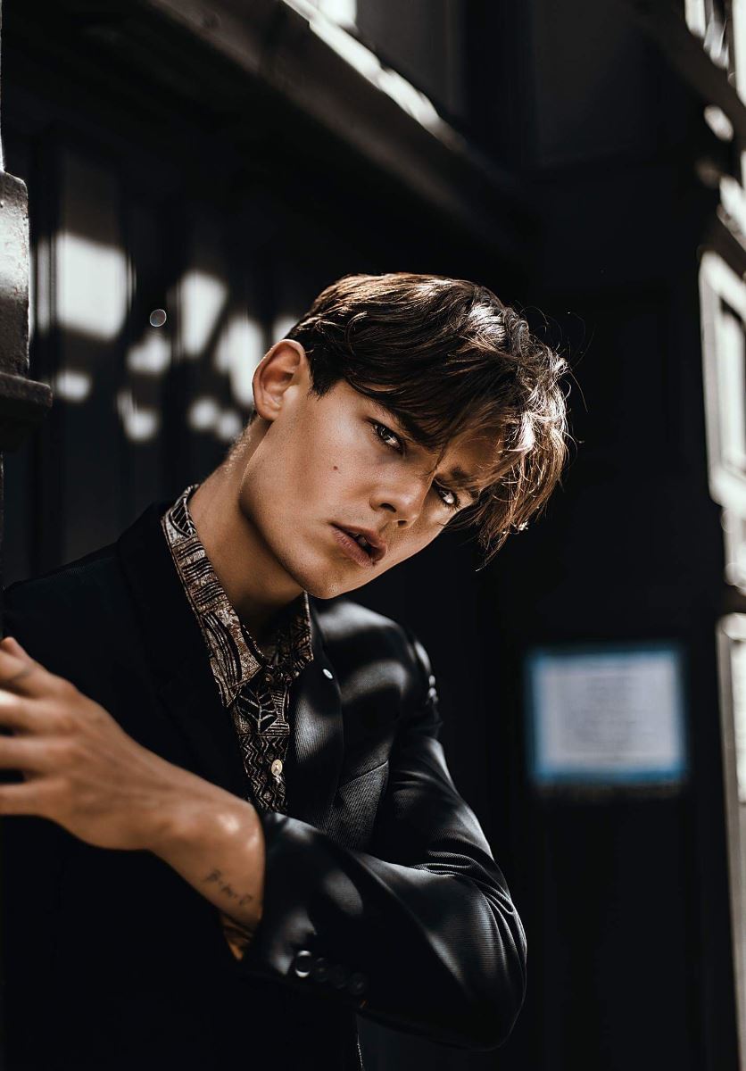 BRAVE MODELS - MARIO ADRION