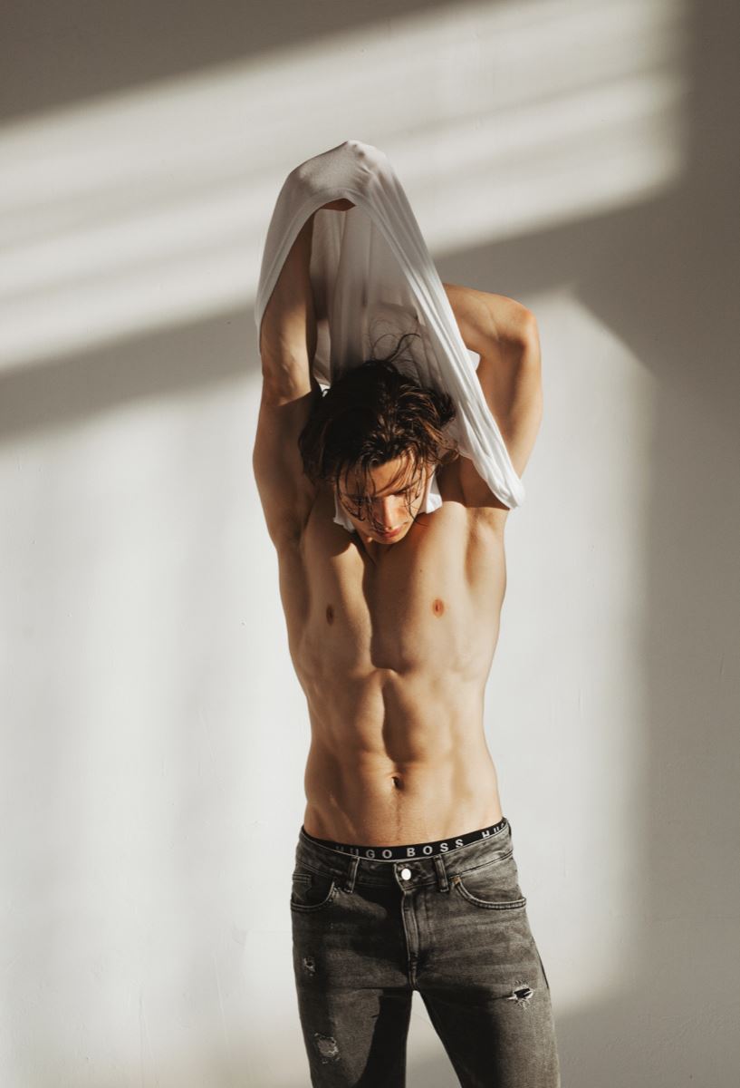 BRAVE MODELS - MACIEJ