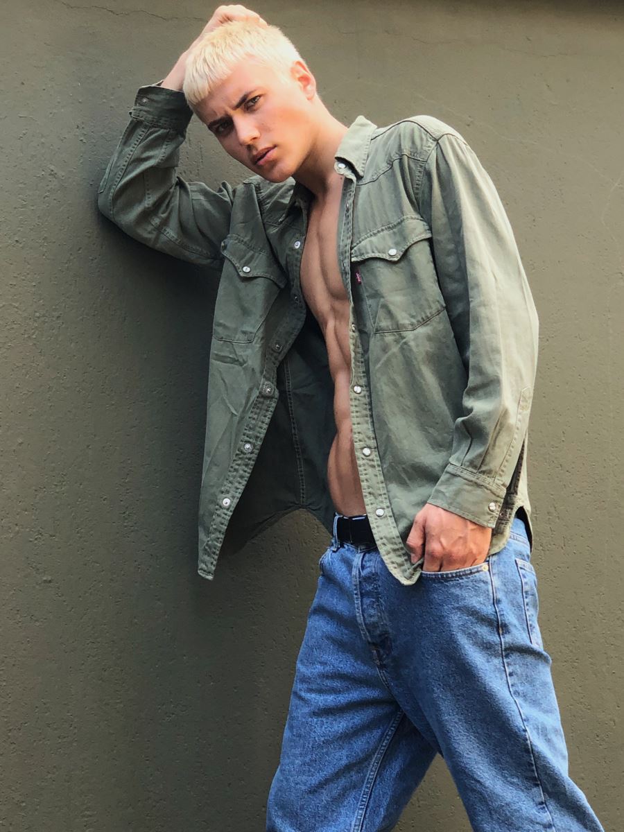 BRAVE MODELS - DORIAN