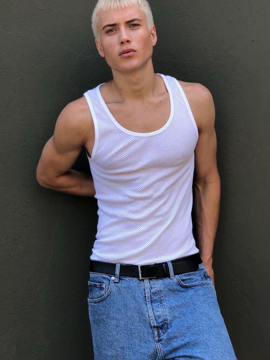 BRAVE MODELS - DORIAN