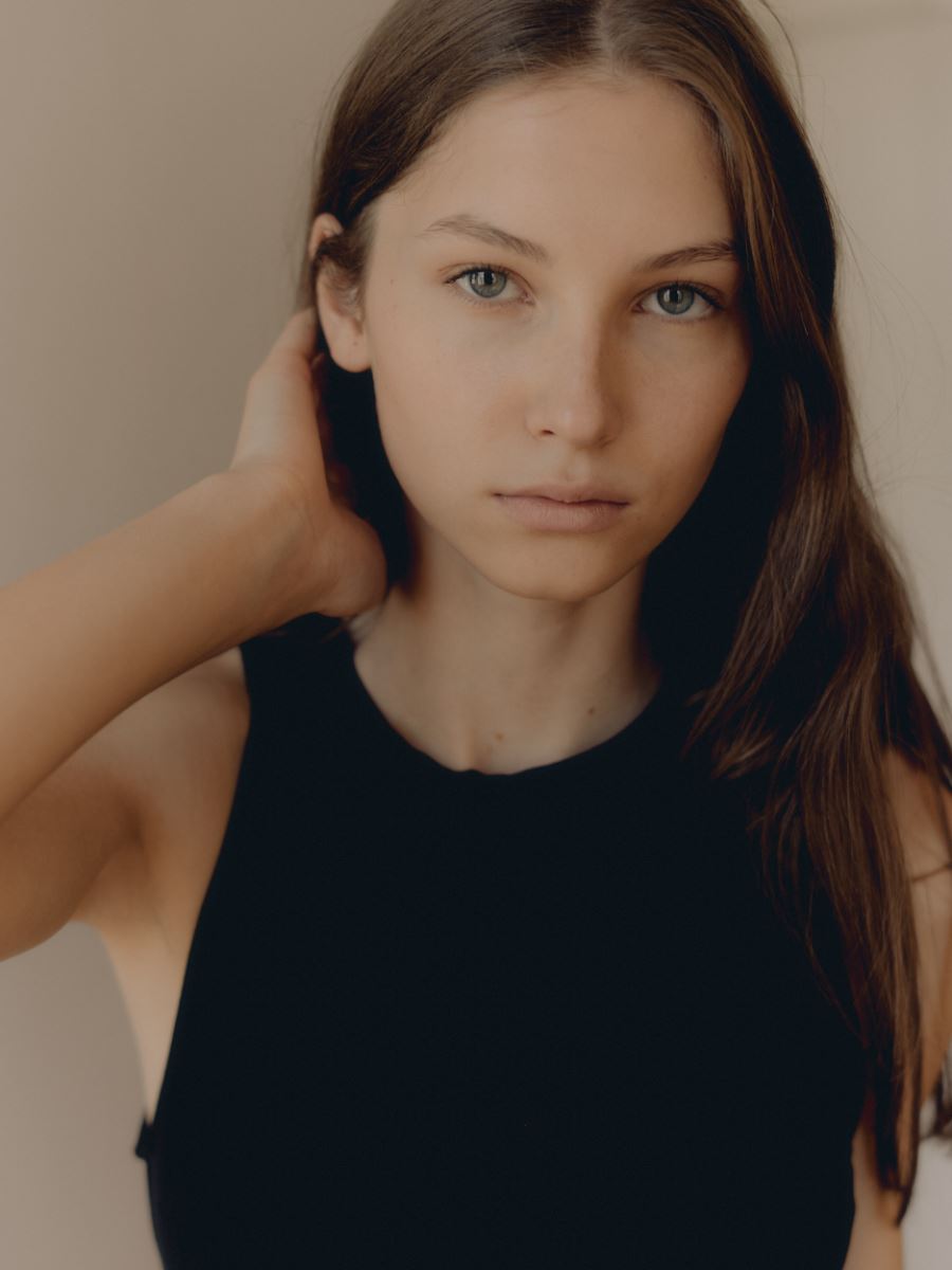 BRAVE MODELS - CLAUDIA CAMPANA