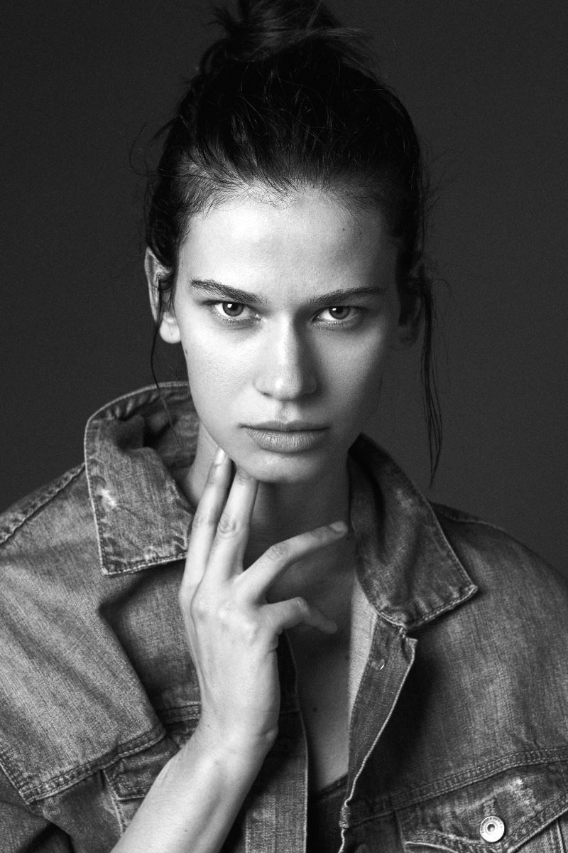 BRAVE MODELS - LEA TOMIC